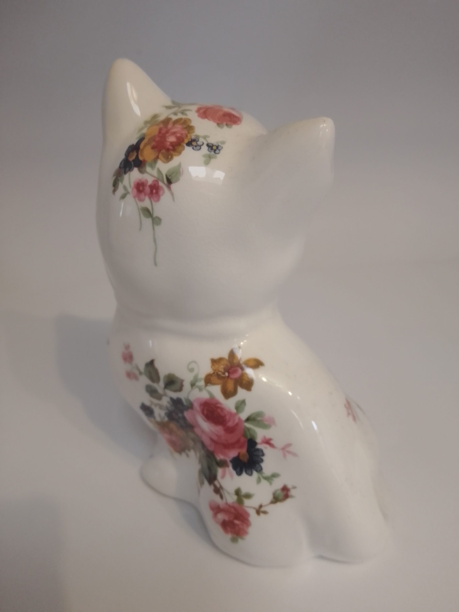 Glazed Chelson Bone china cat figurine – RPMworld